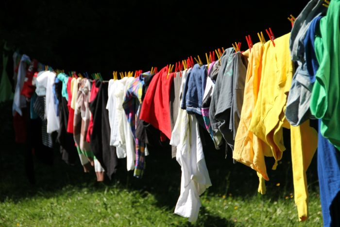 Doit-on faire sécher le linge à l'intérieur ? - L'Assécheur